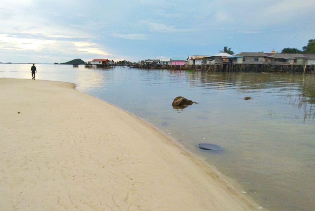 Review Pantai Setokok, Seperti Apa ya Kondisinya Sekarang?